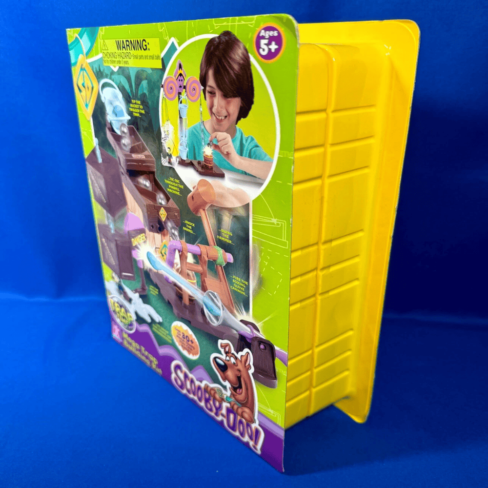 Toy. Scooby-Doo TRAP TIME MEGA TRAP Building Kit - 30+ Traps