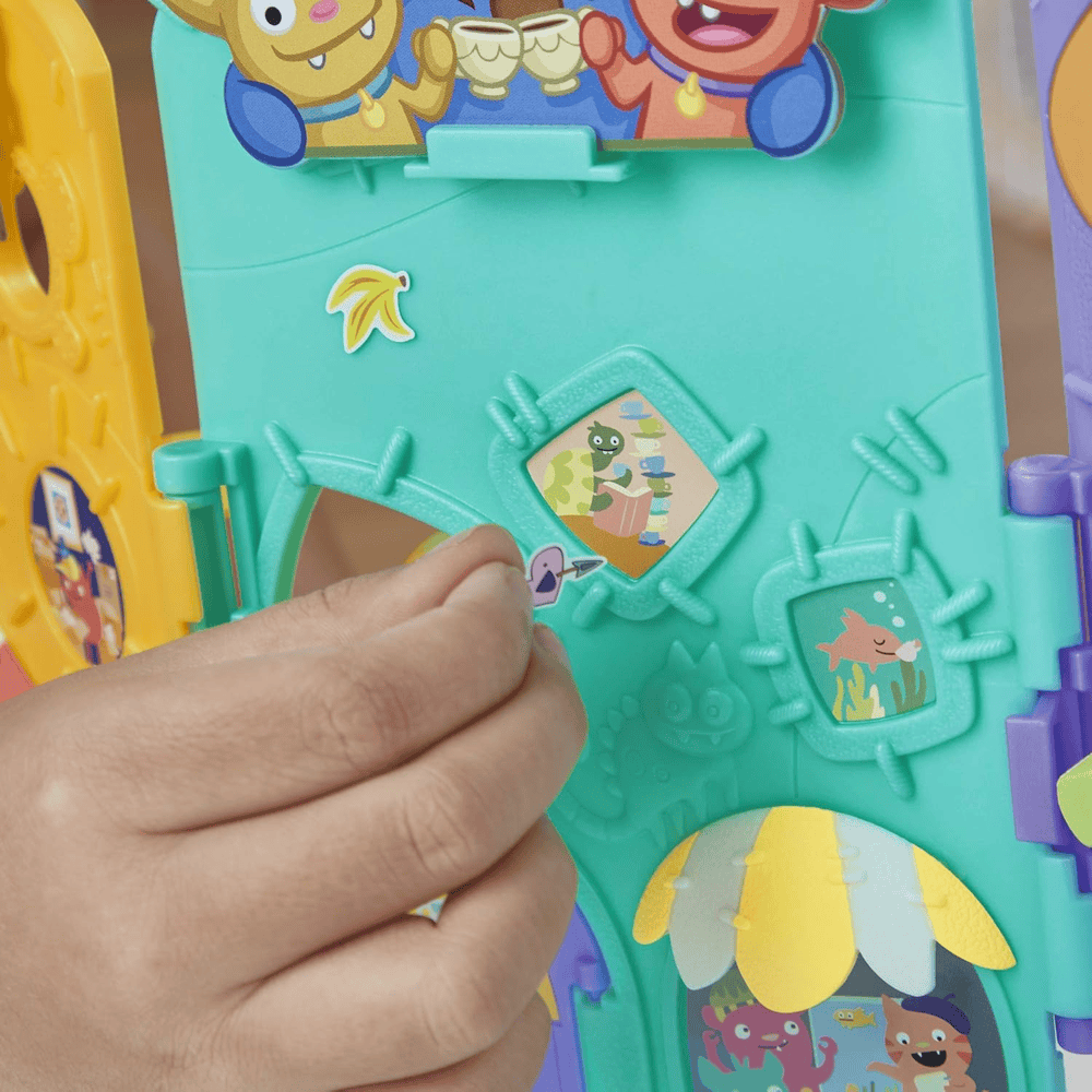 Toy. Hasbro Ugly Dolls Uglyville Set
